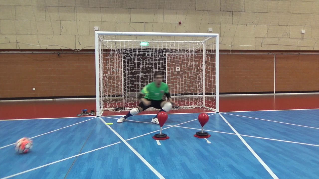 Goalkeeper training futsal ( Qatar national team ) - YouTube