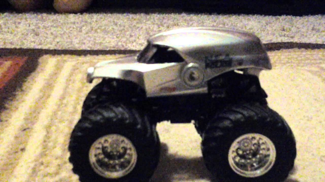 Hotwheels Monster Jam N.E.A Police - YouTube