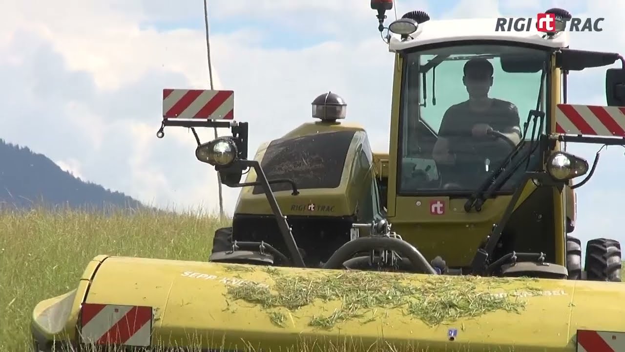2022 Rigitrac SKH 60 mit Tornado Mähwerk im Einsatz - YouTube