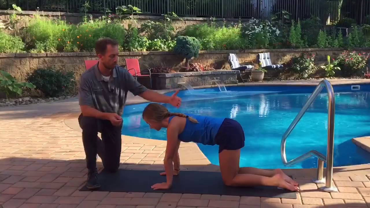 Tripod thoracic rotation - YouTube