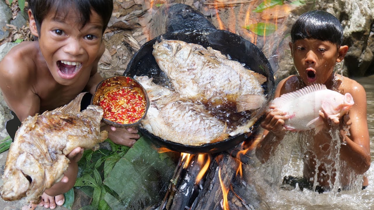 Survival in the rainforest - Fish and cooking eating - YouTube
