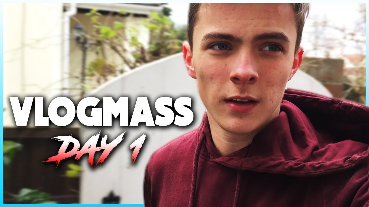 FIRST DAY OF VLOGMASS !!! - YouTube