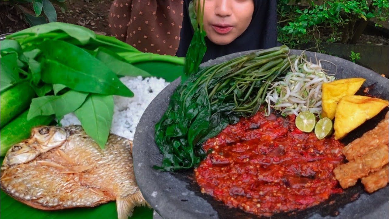 WENAKPOLL‼️🤤 MUKBANG PLECING KANGKUNG TOGE TAHU TEMPE IKAN ASIN ...