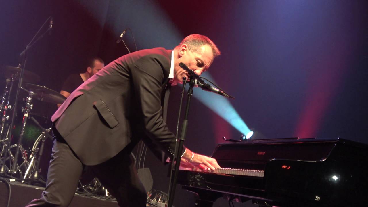 CHRIS WATSON - GOOD GOLLY MISS MOLLY (GRIVEGNEE FESTIVAL 2016) - YouTube