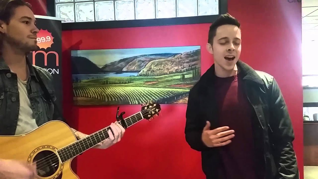 Dan Talevski Performs at Sun FM - YouTube