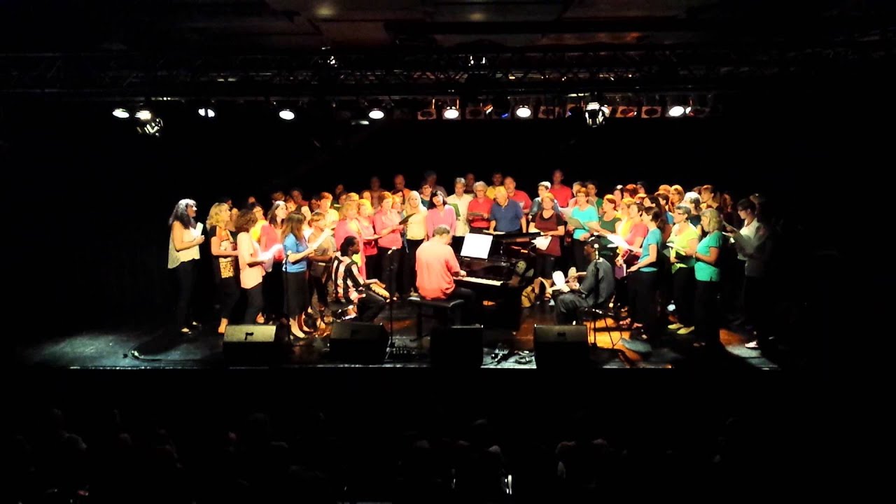 Chor der Vielfalt = ♪♫ = Live im Treibhaus, Innsbruck - YouTube