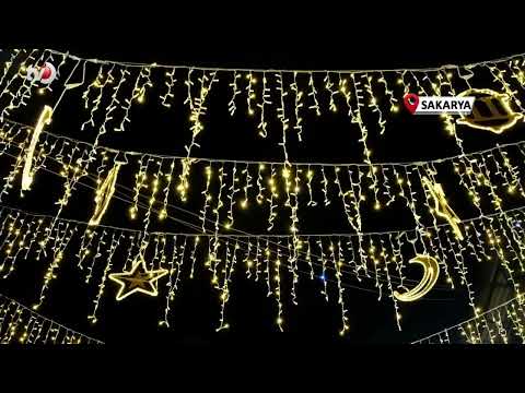 Çark Caddesi Ramazan Ayına Özel Led Işıklarla Süslendi