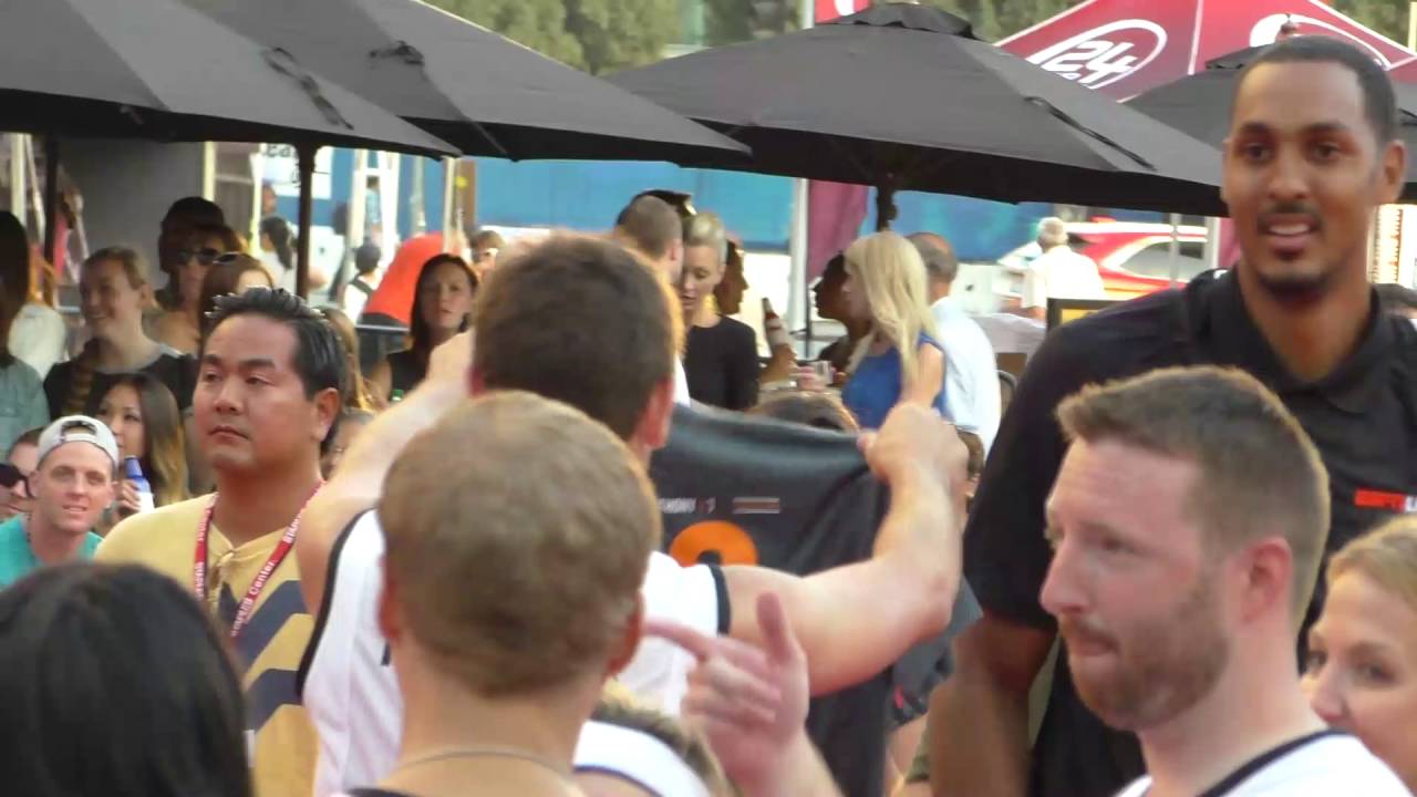 Ben Lyons at the ESPNLA 710 All Star Celebrity Game @iamBenLyons - YouTube