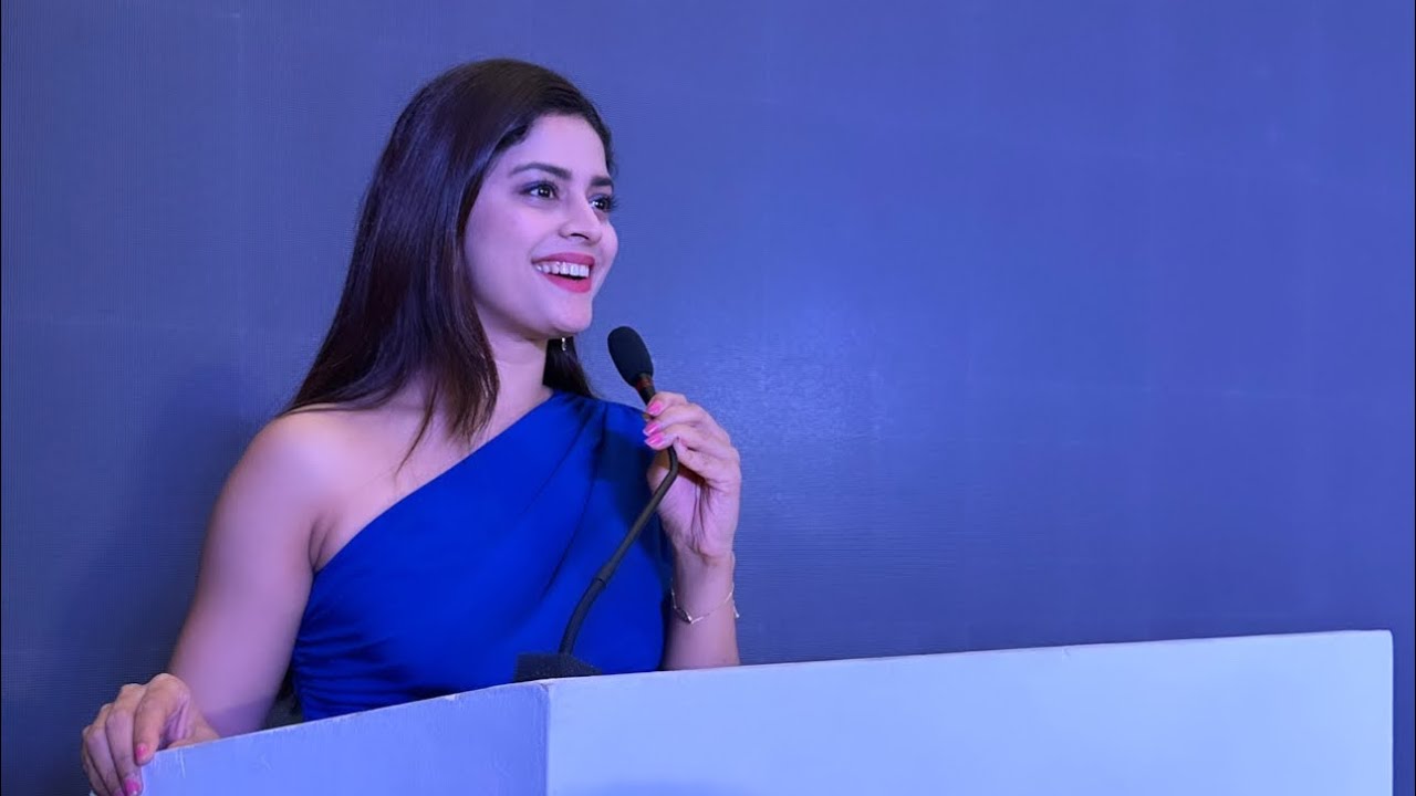 Celebrity Anchor Shweta Thukral Hosted B2b Conference And Awards Youtube