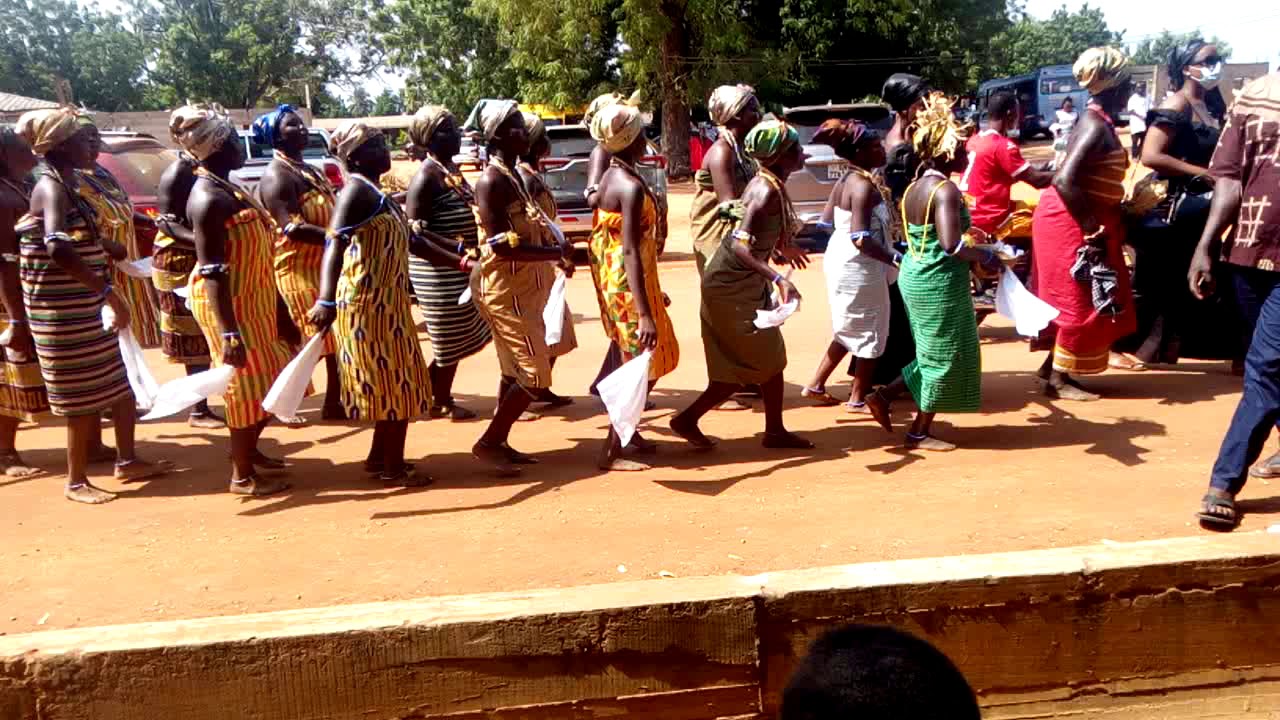 Ada traditional dance - YouTube