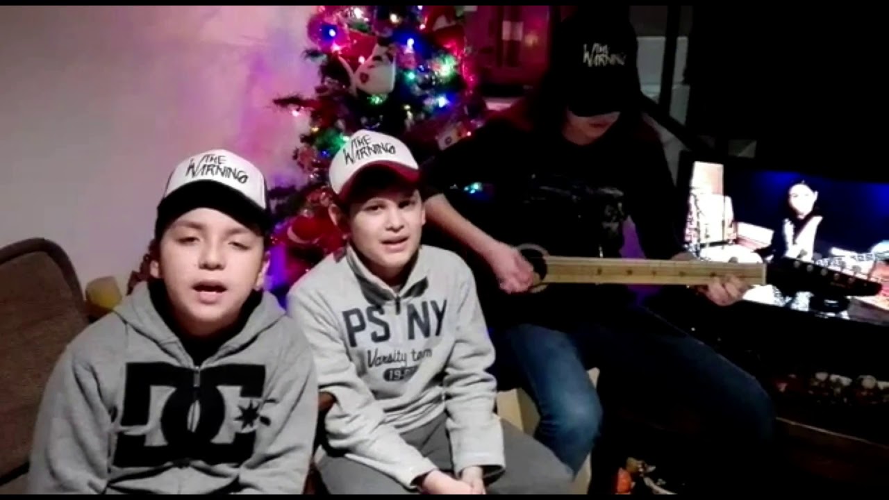 Happy Birthday Ale Villarreal!!!!! Of The Warning Band - YouTube