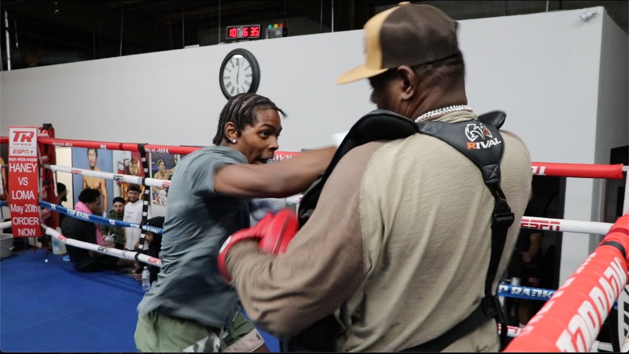 DHP AMARI JONES & SHAMAR CANAL WORKING THE PADS AHEAD OF THEIR MEXICO ...