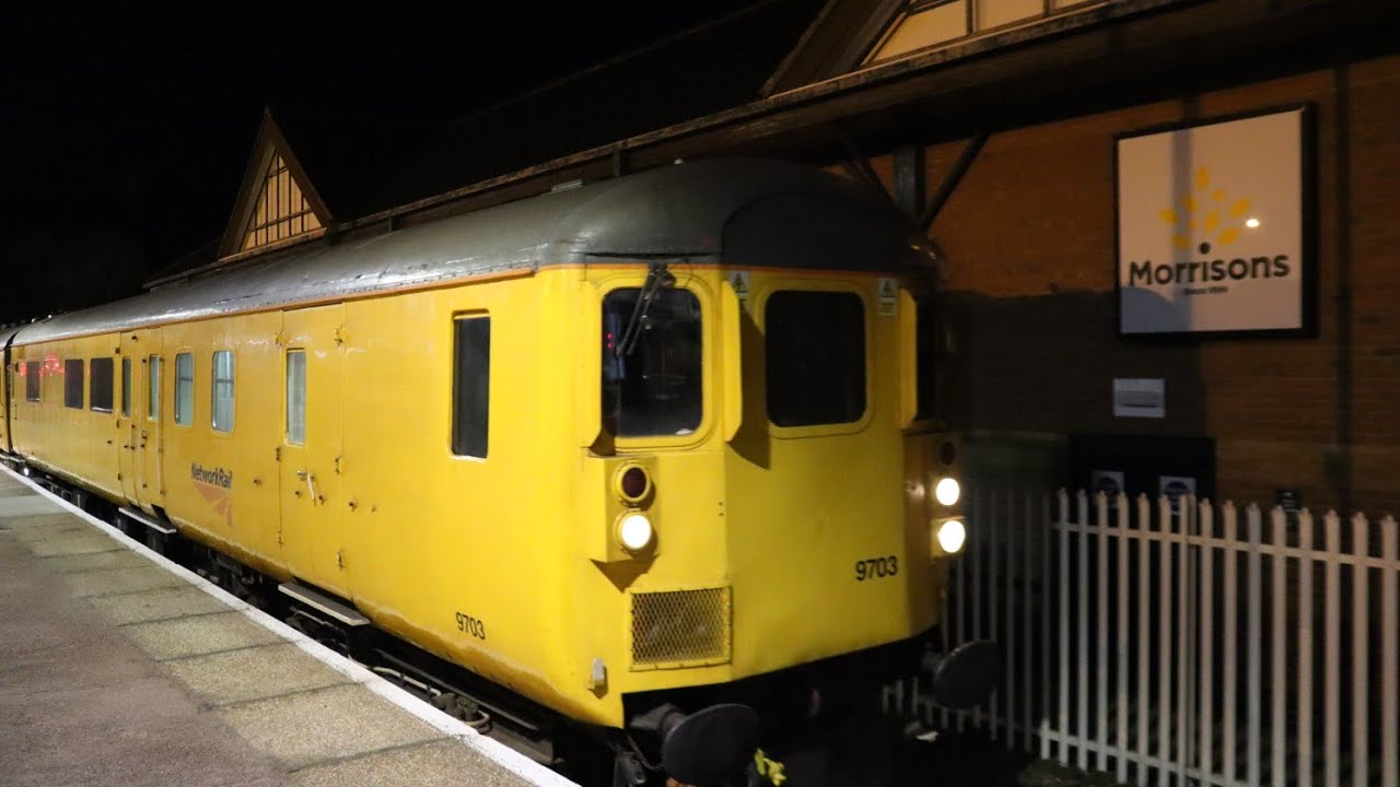Network Rail DBSO 9703 arrives at Cromer twice with 3Q76 UTU2 - YouTube