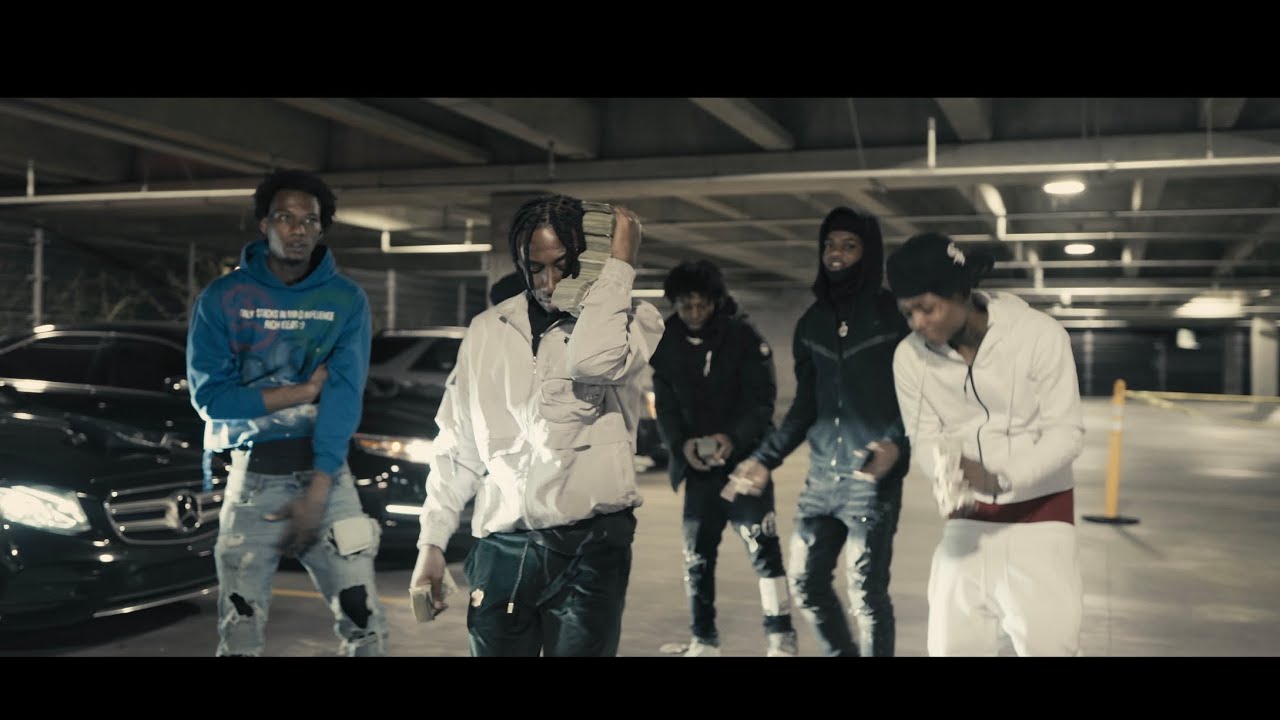 Fat2Rexkless - Traffic Feat iLuvMuny & YoungMenace (Prod. By MacFly ...