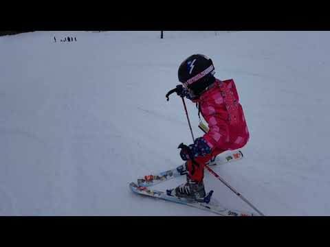 3 girls skiing Silverstar 2016
