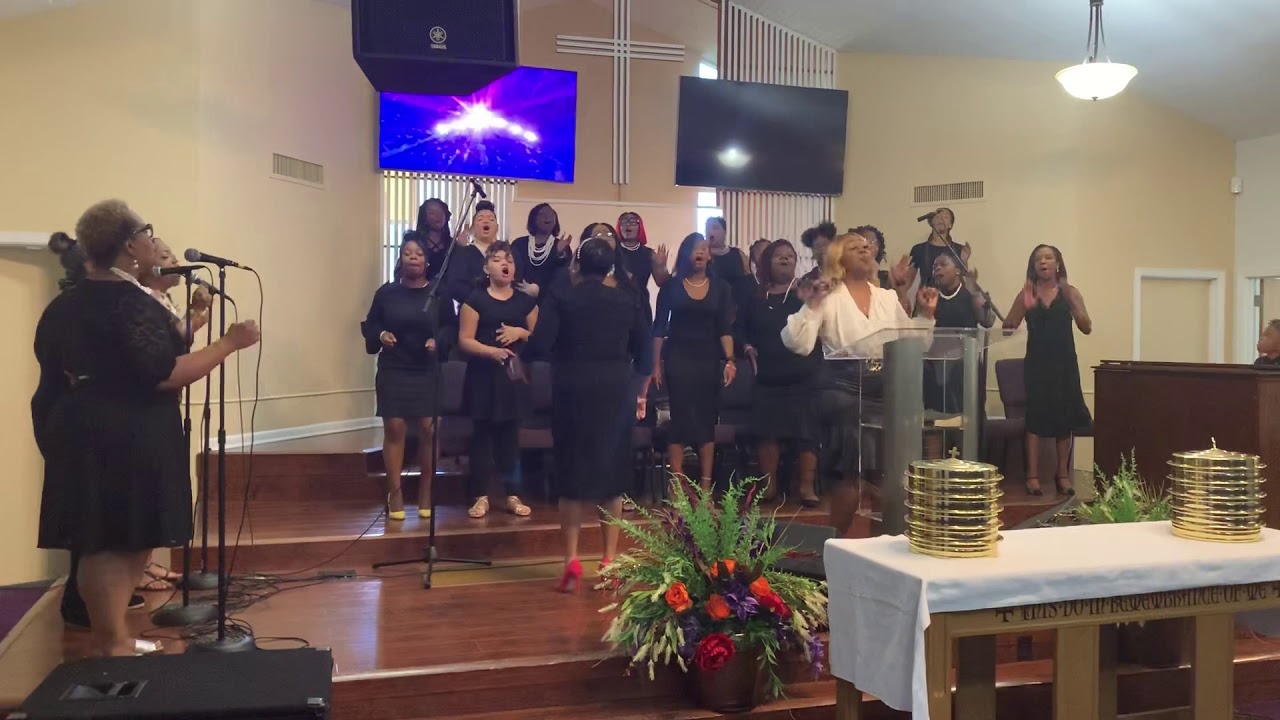 Lion of Judah featuring Angie Holmes (Beverly Crawford) - YouTube