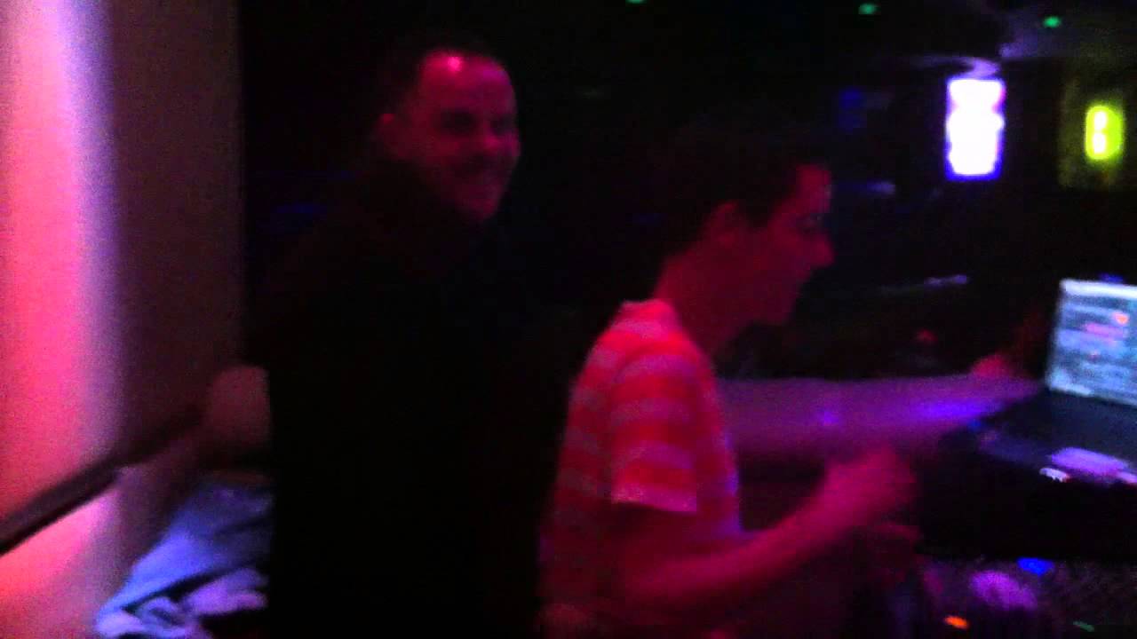 Alex Calzada @ Young Sensation (2 Febrero) - YouTube