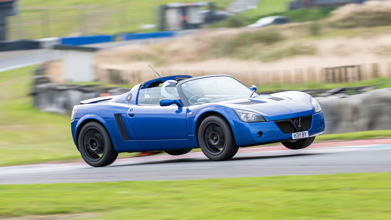 Supercharged VX220 Opel Speedster Knockhill Reverse - YouTube