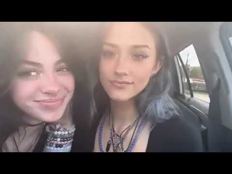 Lesbian Kissing 3