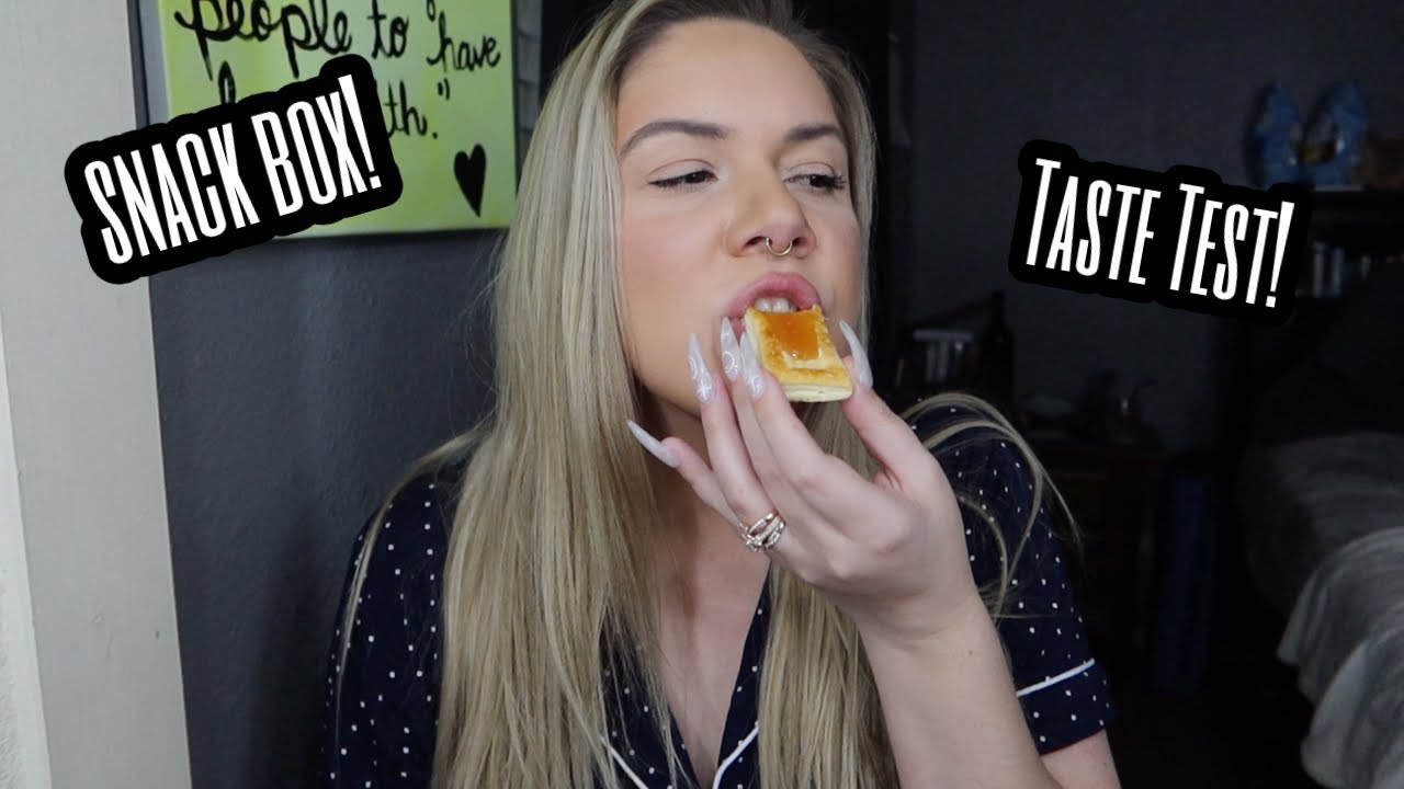 TASTE TESTING ASIAN SNACK BOX FROM AMAZON - YouTube