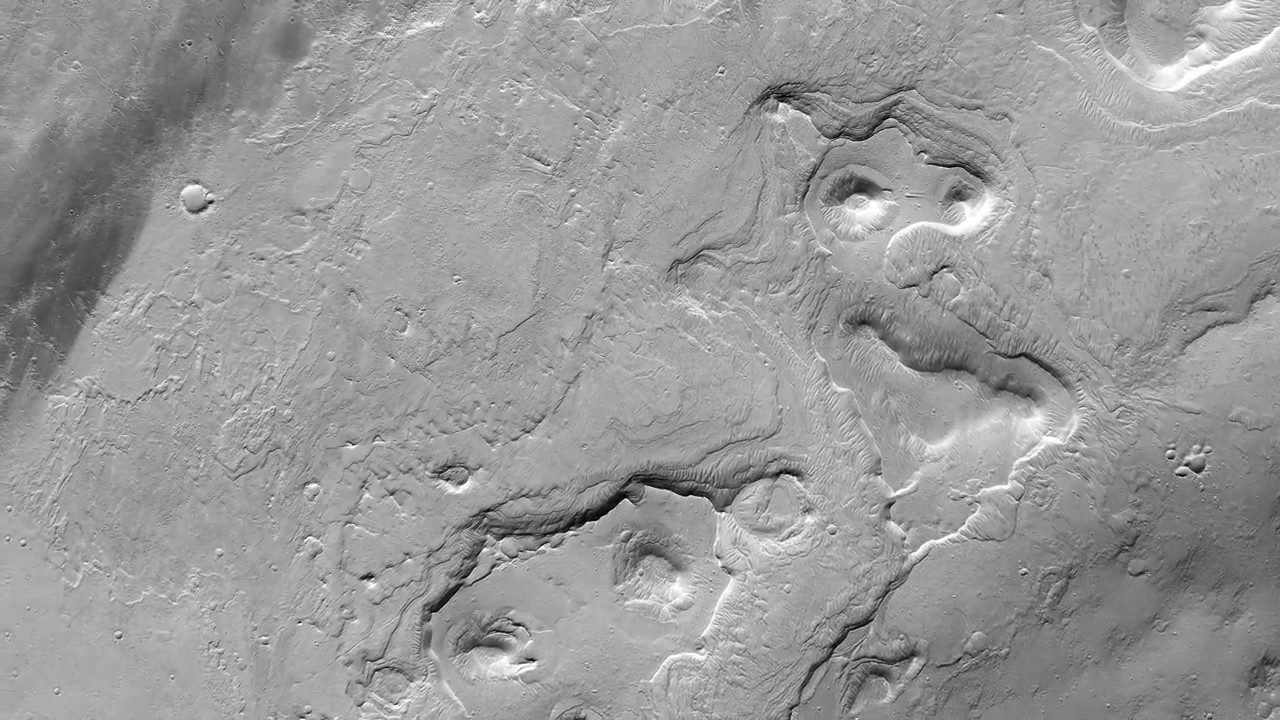 Mars: Terraced Mesas and Buttes - YouTube
