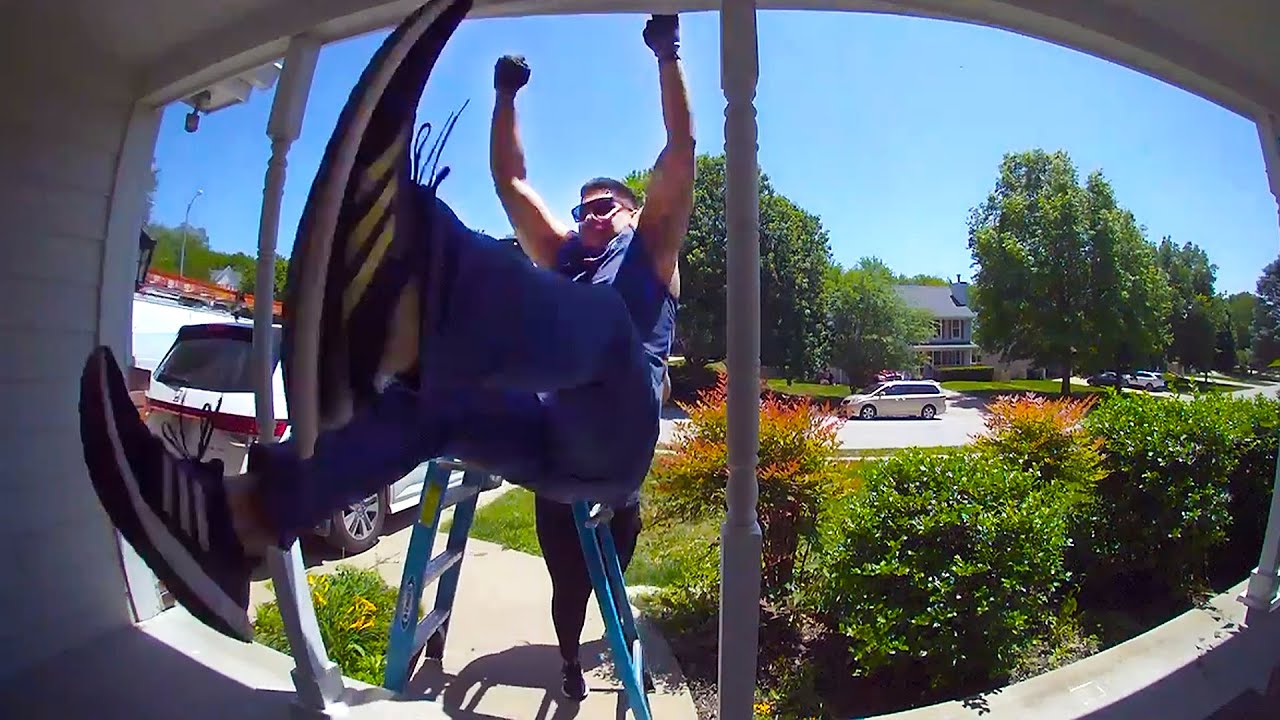 Caught in 4k! Best Security Camera Fails of 2025 😂 - YouTube