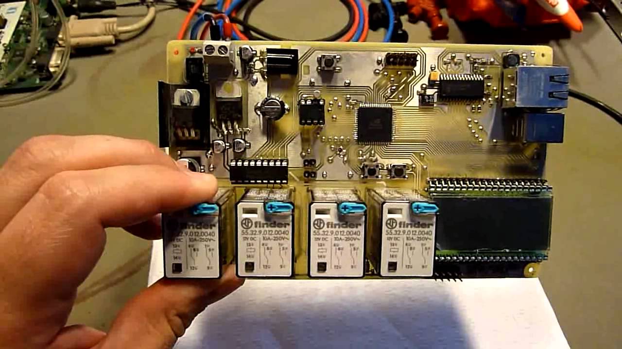 The ultimate relay card: Finished board and test program. - YouTube