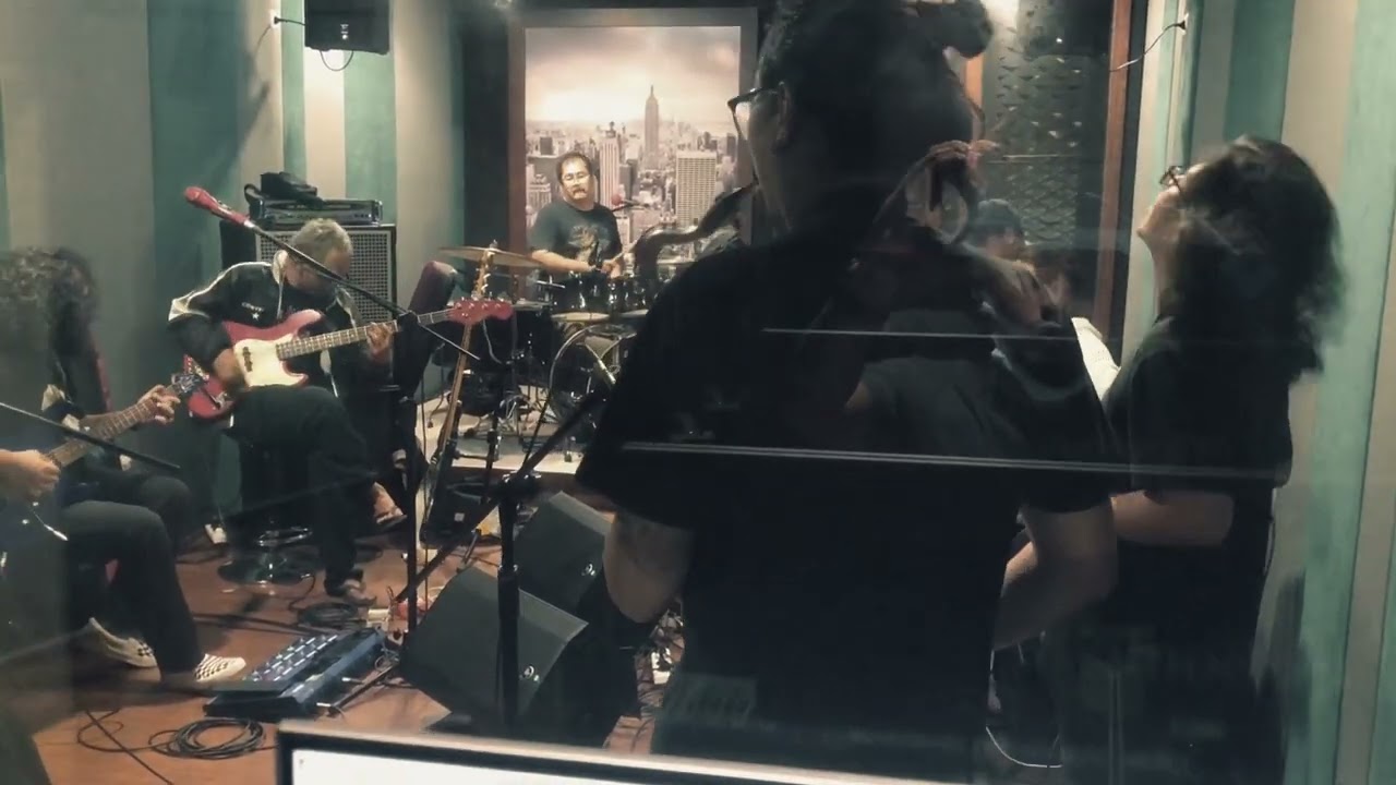 latihan bareng bapak2 idola saya #bagus #bimo #netral #swingingteror ...