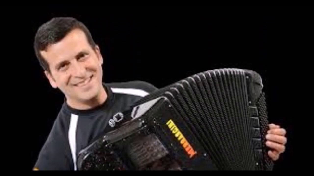 RODRIGO MAURÍCIO,O ACORDEONISTA DA LOURINHÃ PARTE 1 - YouTube