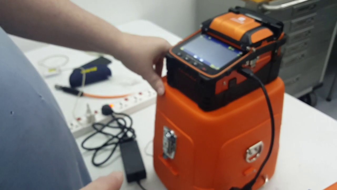 Fusion Splicer Series Video 2 - YouTube