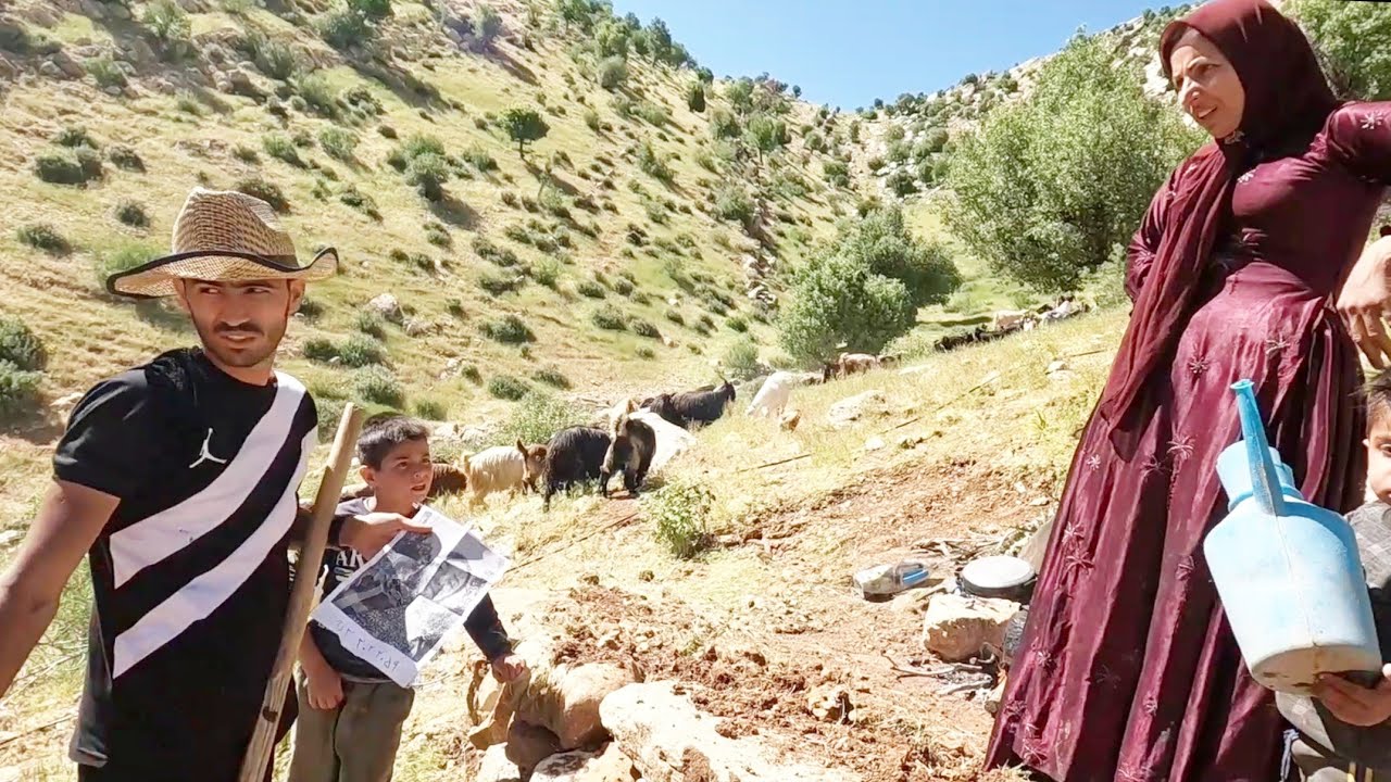 "Nomadic widow and young children: a journey to the nomadic world and building a shelter" - YouTube