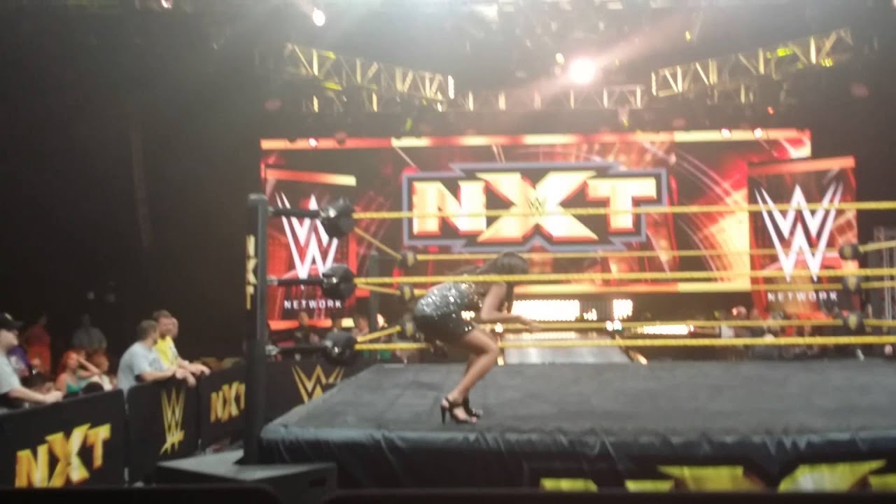 Nxt Full Sail Crowd supports awesome maneuver - YouTube