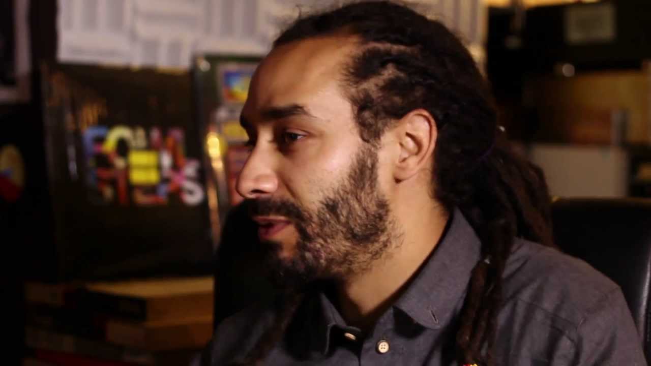 Tairo en interview : les secrets de l'album - YouTube