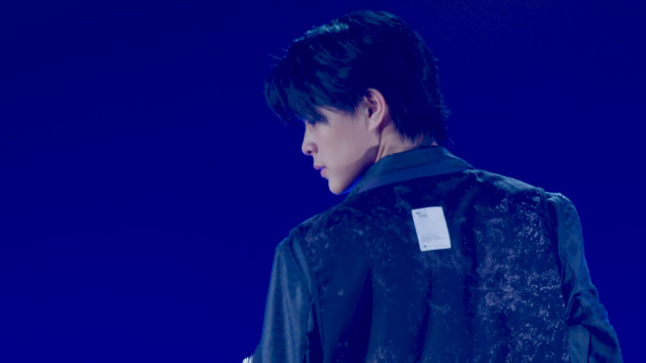 KIN DEBUT STAGE - YouTube