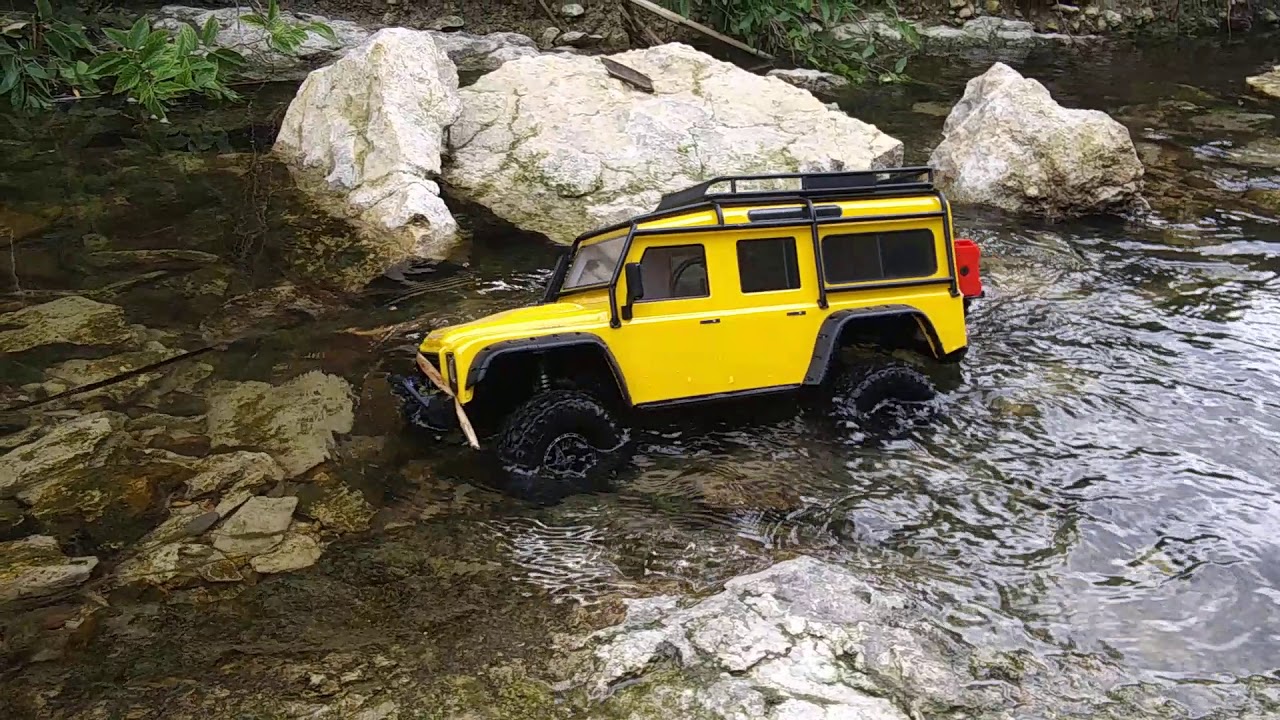 Deep water fording - YouTube