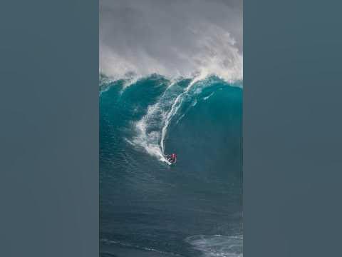 Largest wave kitesurfed - 22.1 metres (72 ft 4 in) by Patri McLaughlin ...