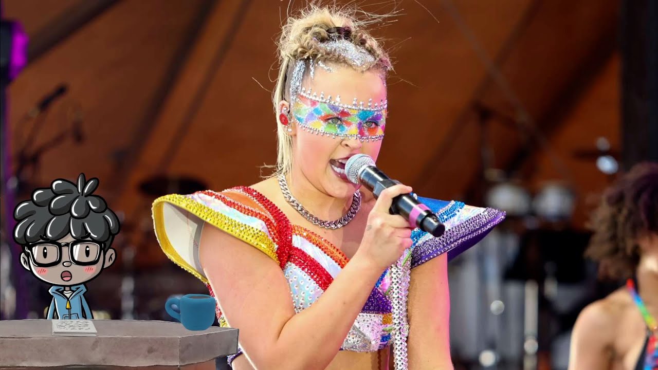 Jojo Siwa Gets Booed at Pride Festival! - YouTube