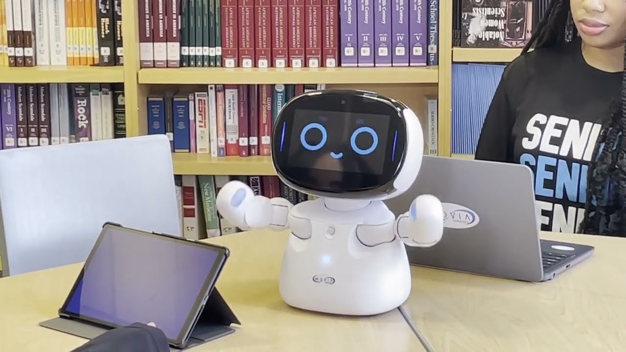 Kebbi Robot at SMSA - YouTube