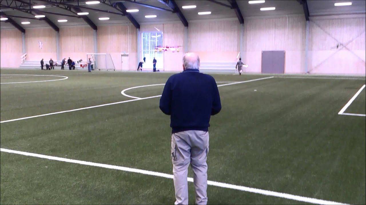 skinnskatteberg indoor flying meeting 6 Jan 2013 - YouTube