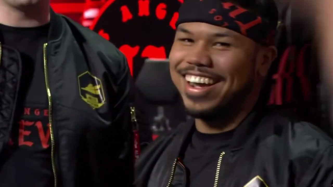 Kenny Winning The COD Champs MVP Award - YouTube