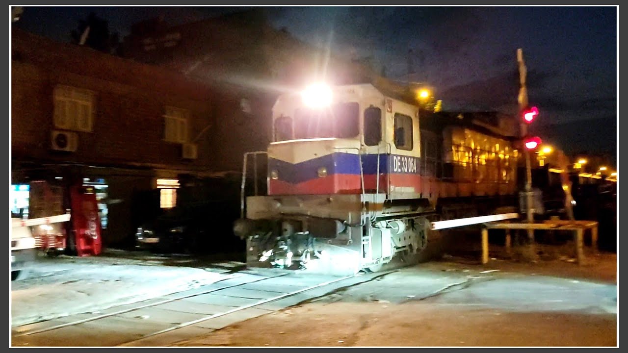 TCDD DE 33064 MADEN YÜK TRENİ | FREIGHT TRAIN | HEMZEMİN GEÇİDİ | LEVEL ...