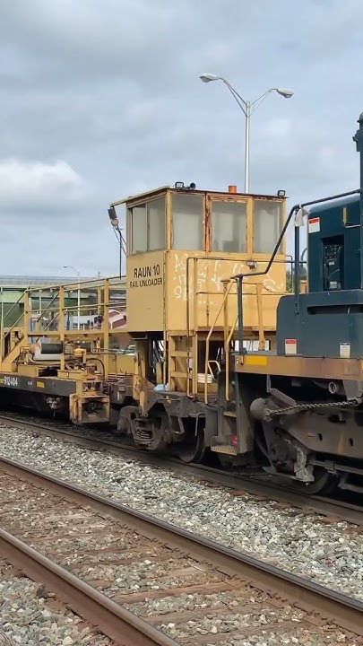 CSX Welded Rail train departs Brunswick #csx #railfanning #railway #shorts - YouTube