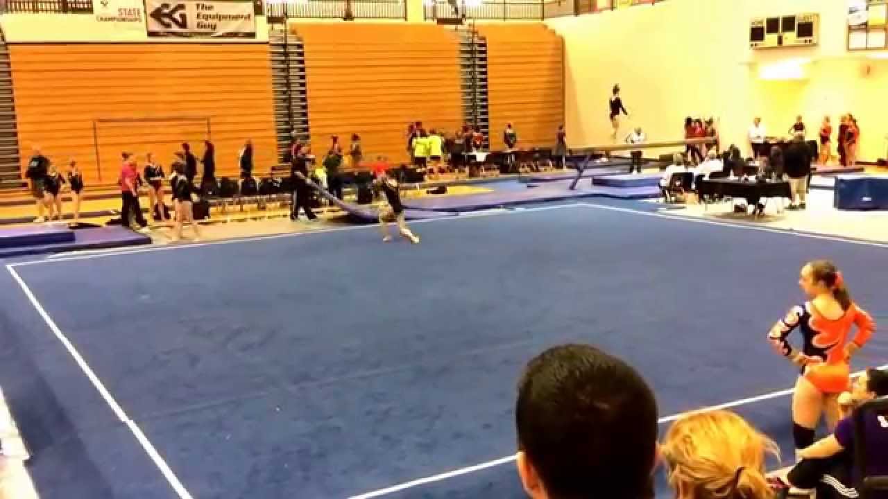 Paris Phillips floor at 2014 level 10 State - YouTube