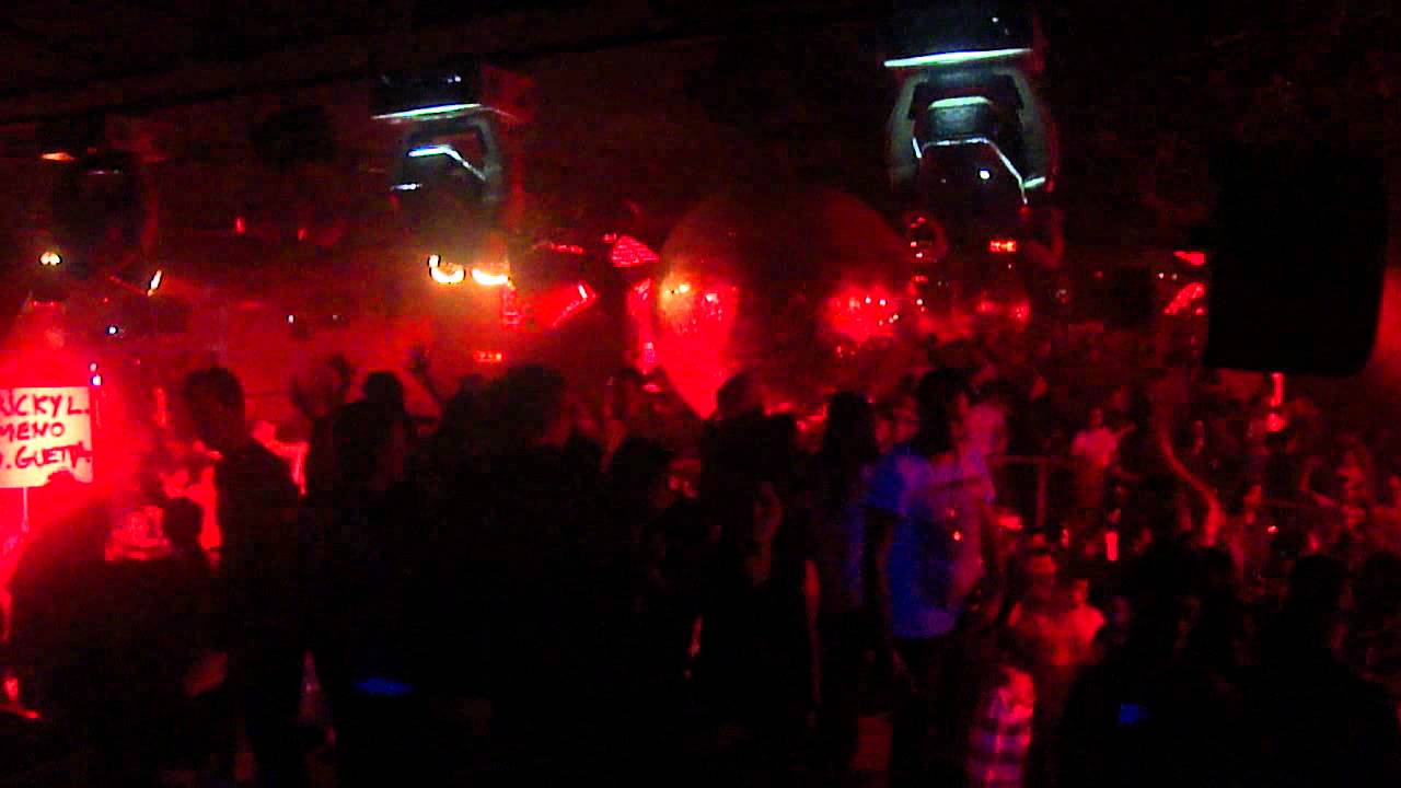 Rub N Tug @ Red Zone Club 12/11/2011 plays Manu P - Insonorized - YouTube