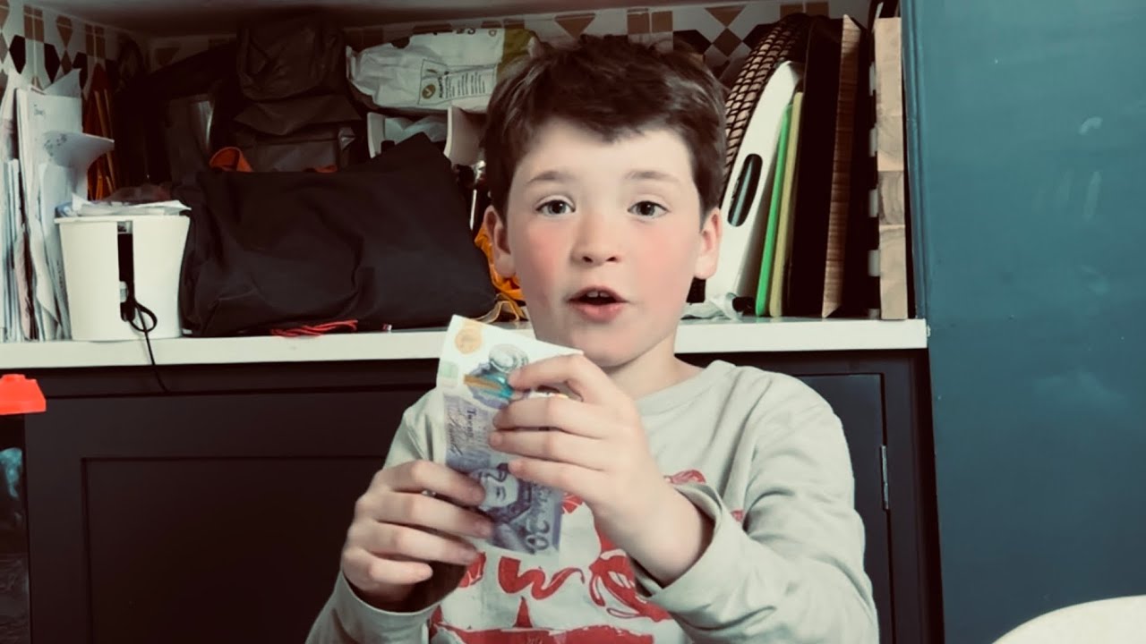 Jimbo counting loads of money 🤑 - YouTube