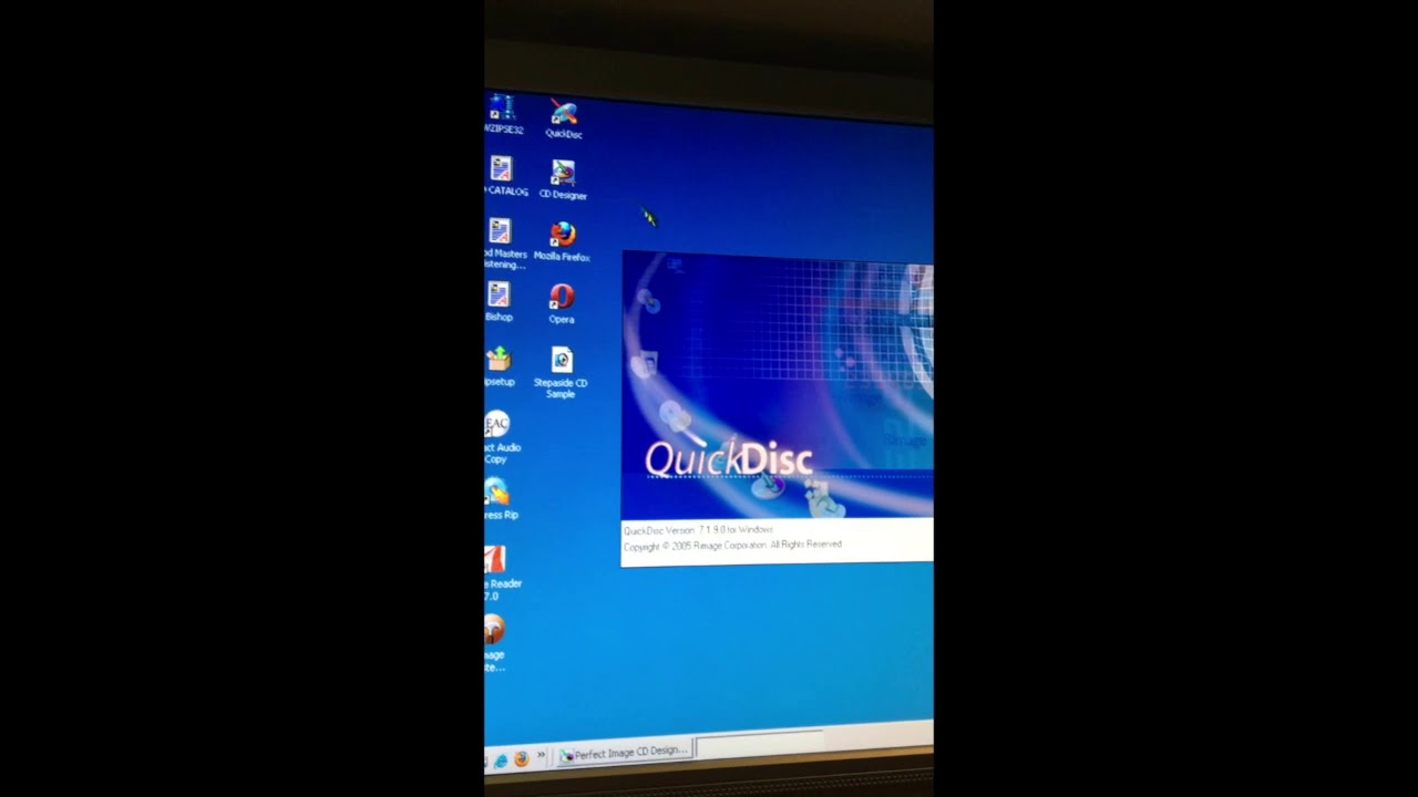 Rimage 2000i CD Dublicator - YouTube