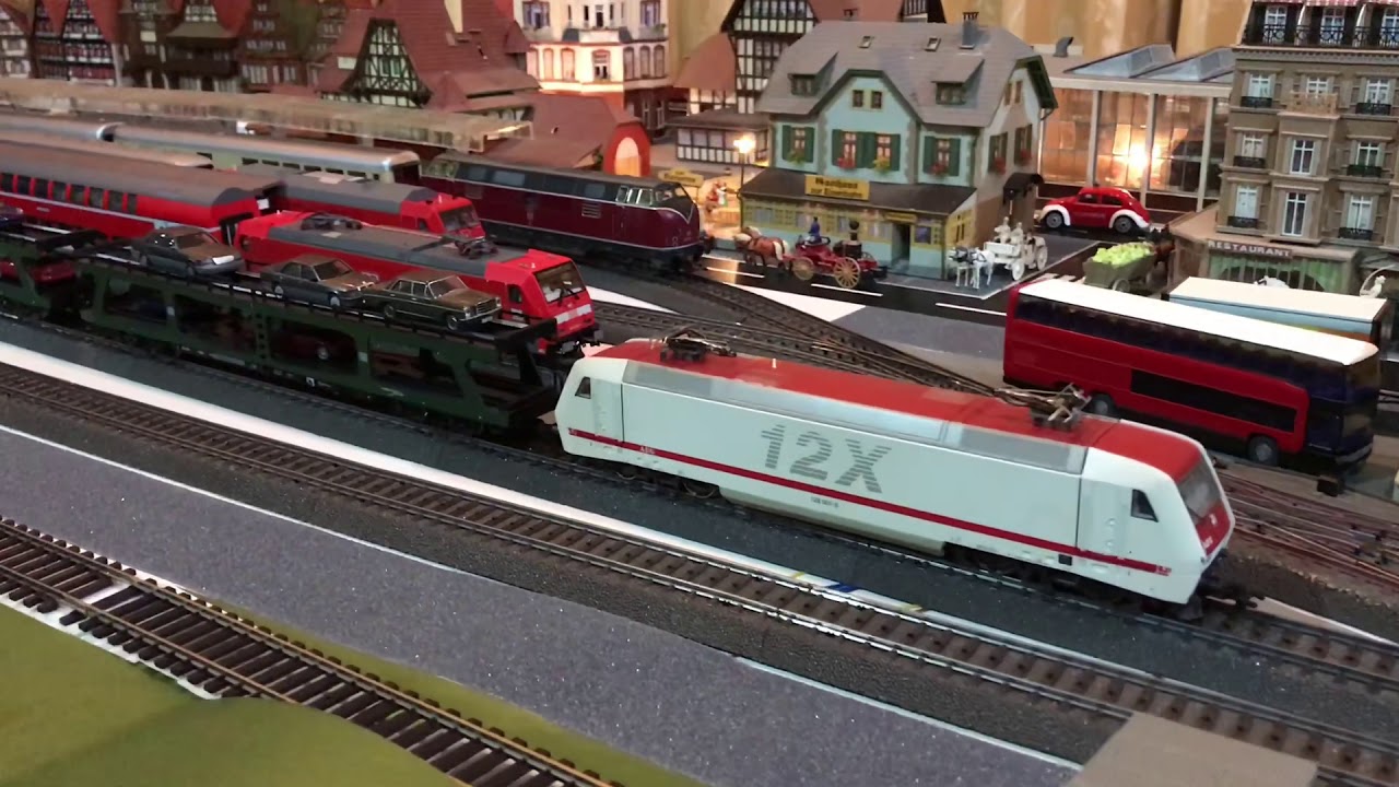 BR 12X DBAG Class 128 mit Transporter wagon - YouTube