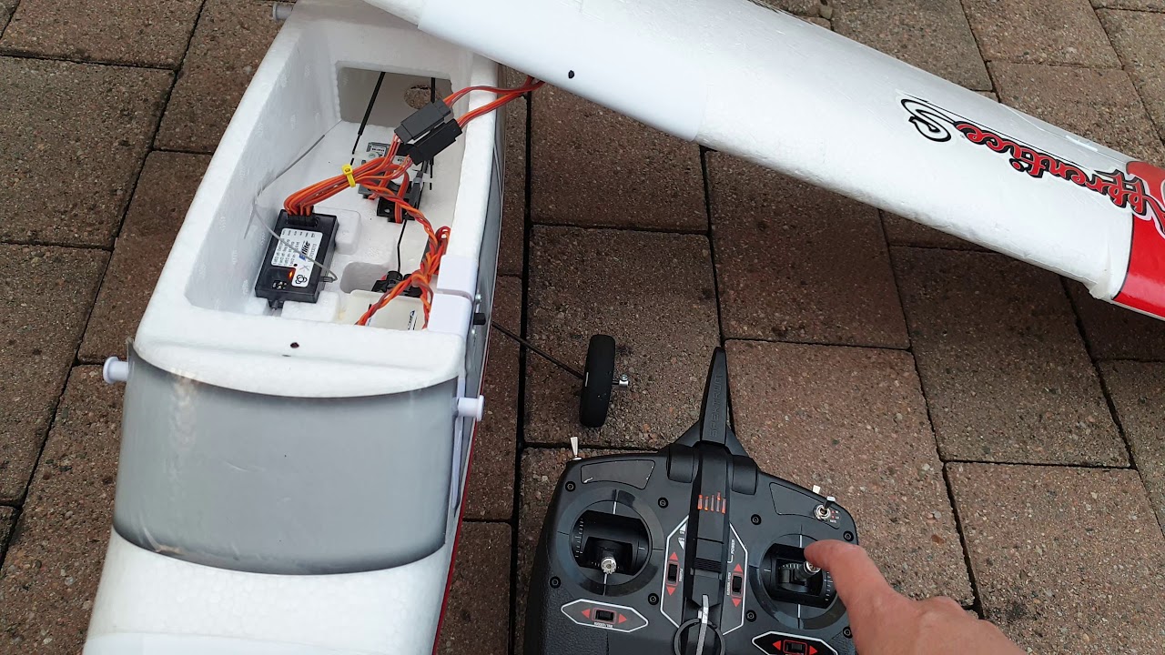 Eflite Apprentice 15e elevator flutter - YouTube