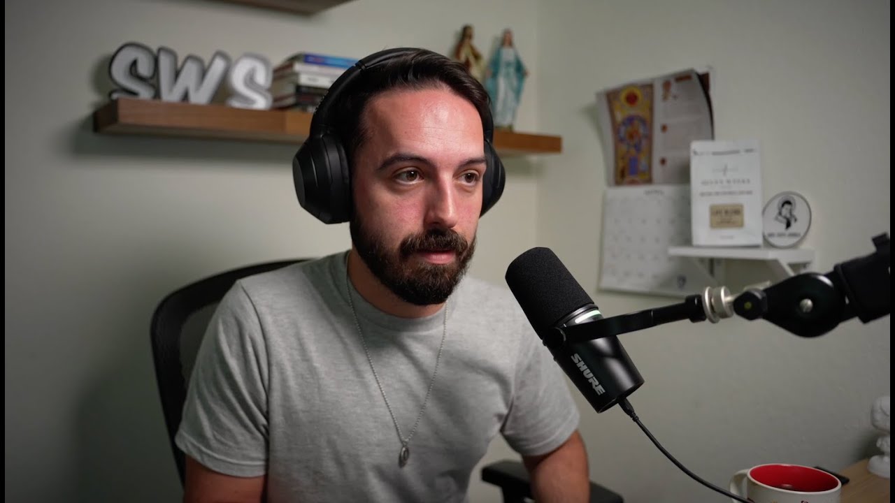 Earthquake hits during livestream! - YouTube