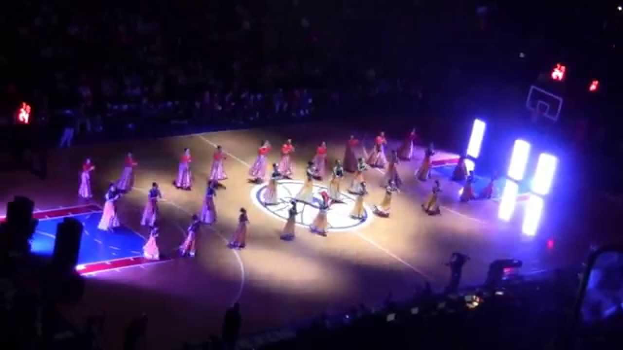 NBA halftime dance (76ers vs. The Atlanta Hawks) - YouTube